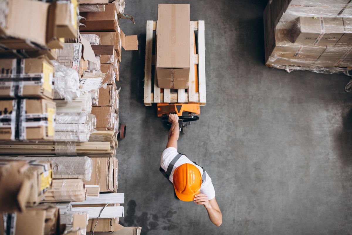 The Essential UK Warehouse Automation Guide: Is Your Storage Ready for ...